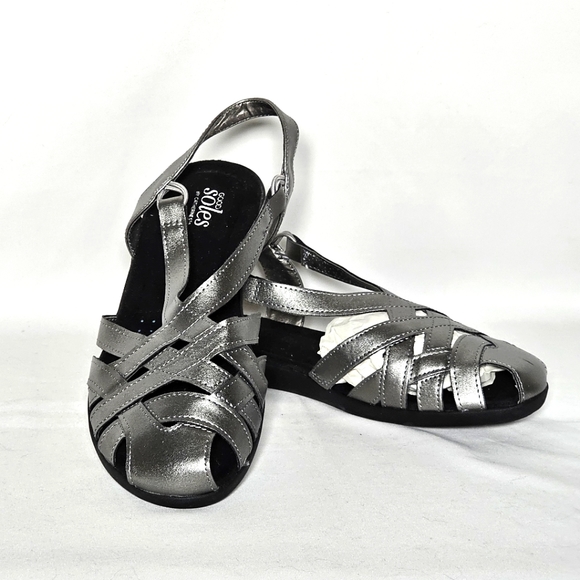 Catherines | Shoes | Catherines Good Soles Metallic Sandals Nwt 9w ...